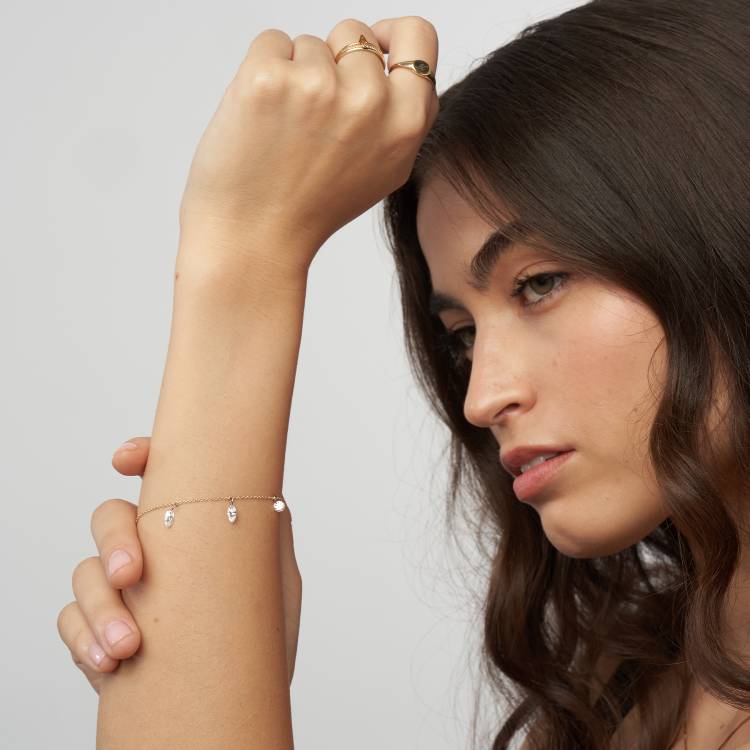 Personalized Capri Floating Diamond Bracelet - 14k Solid Gold - Oak & Luna