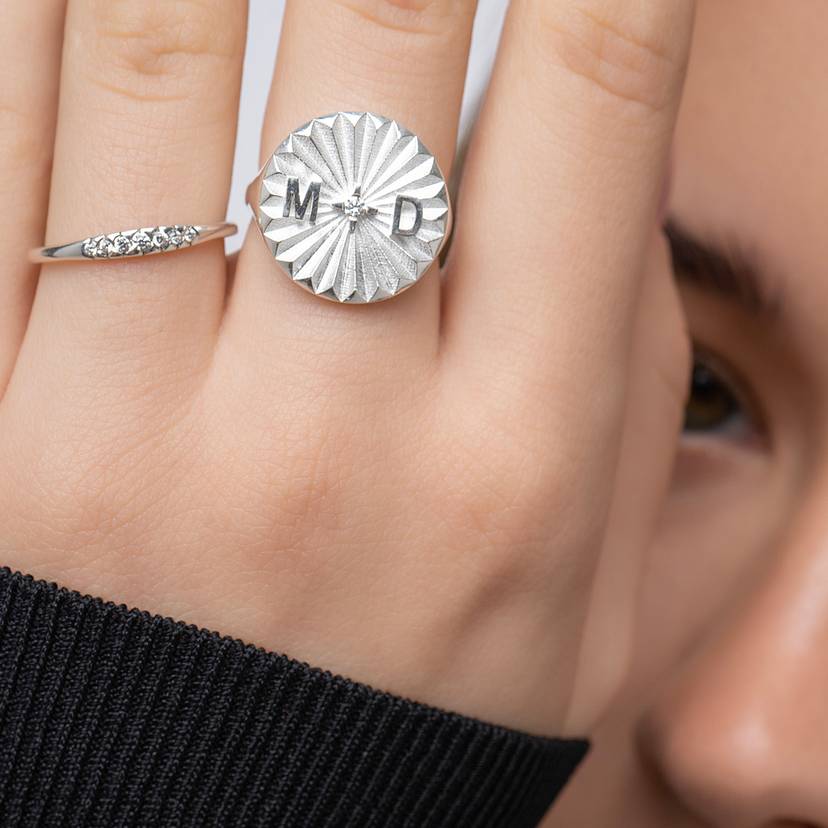 Tyra Initial Medallion Ring - Silver - Oak & Luna