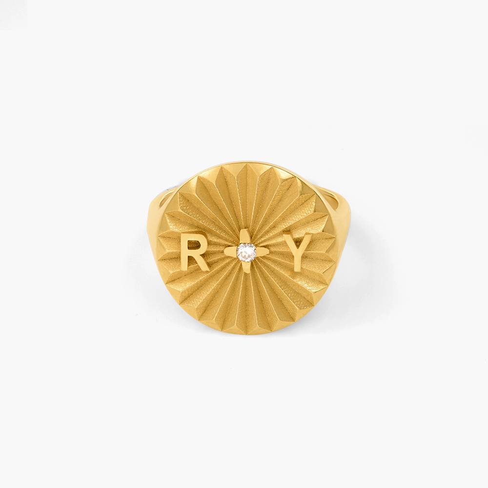 Tyra Initial Medallion Ring with Diamond - Gold Vermeil - Oak & Luna